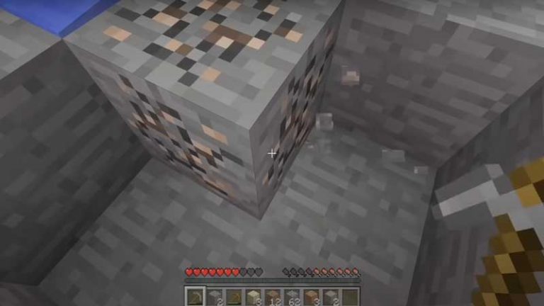 How To Find & Get Iron In Minecraft 1.17 - Gamer Tweak